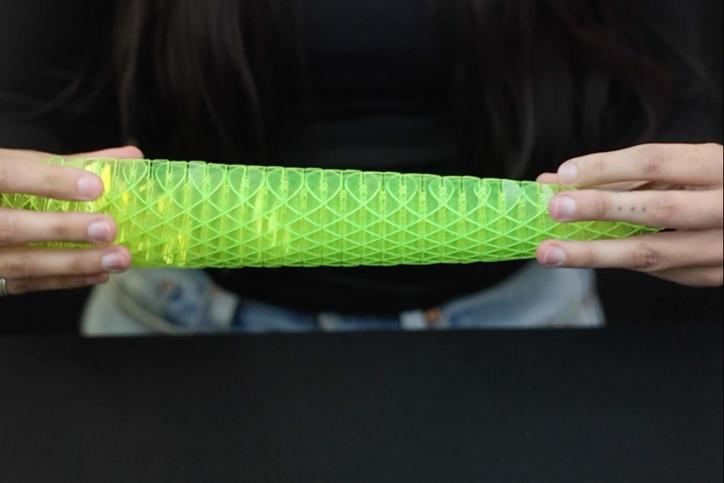 morf worm big 20x20 fidget toy